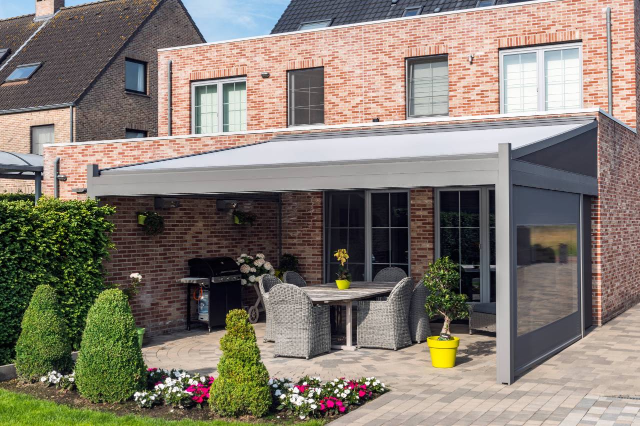 Renson Lapure Awning | Life Outdoors